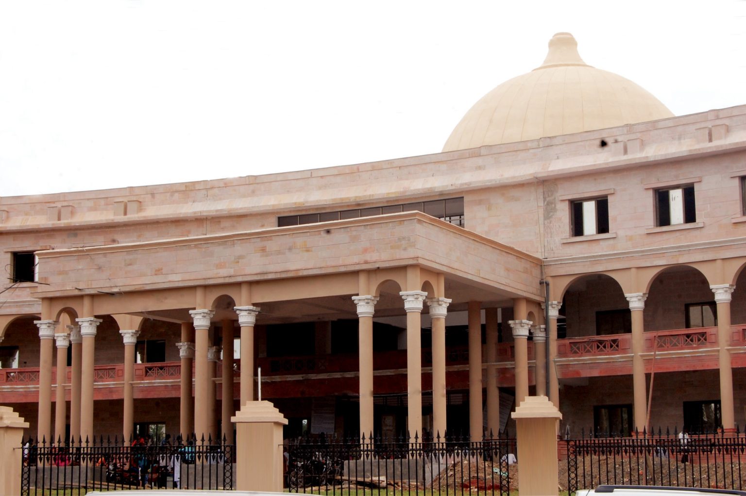 Indore lags behind in e-office ranking... not even included in top-10 ई ...