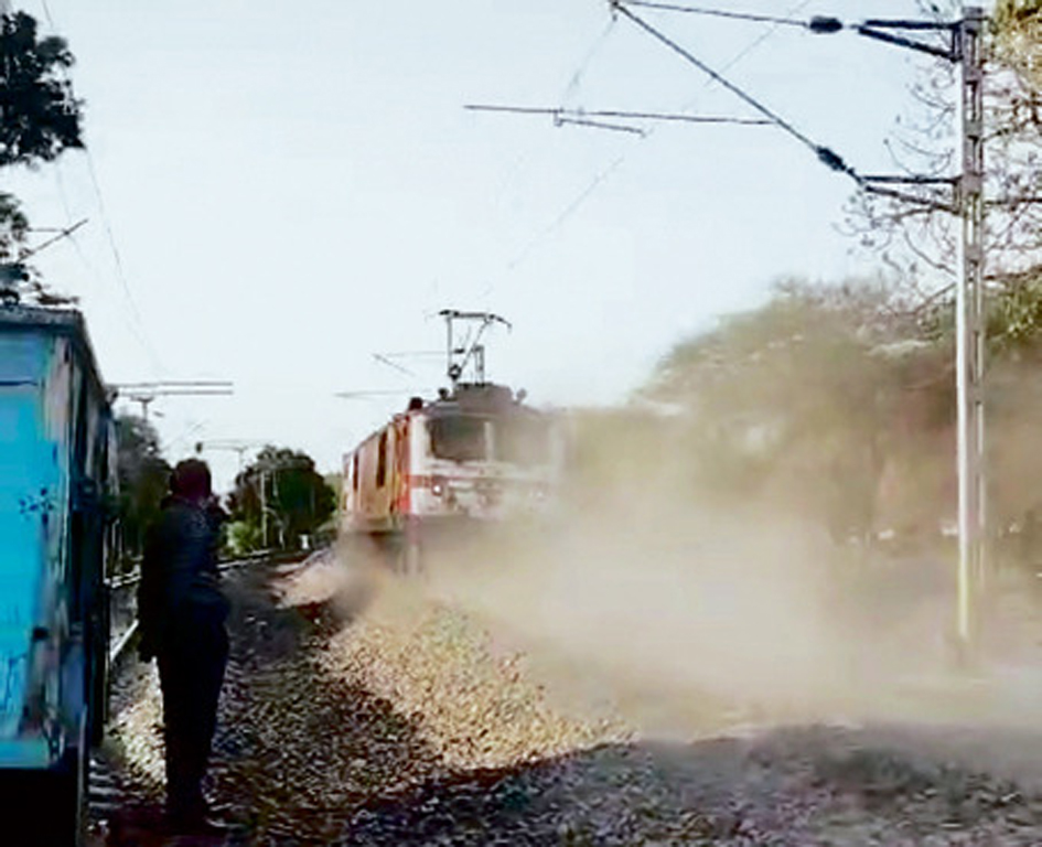 The first speed run was successful, the engine ran at a speed of 130 on ...